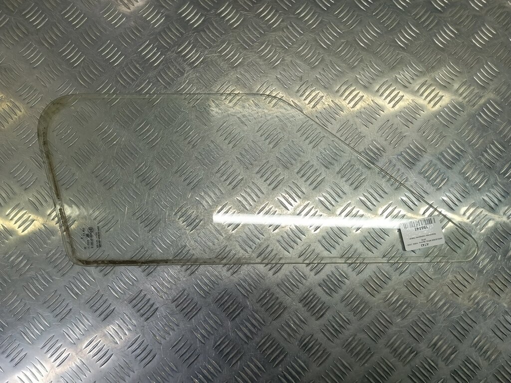 Стекло двери передней левое Б/У для MERCEDES-BENZ Sprinter W906 (2006—2019) A9067250009