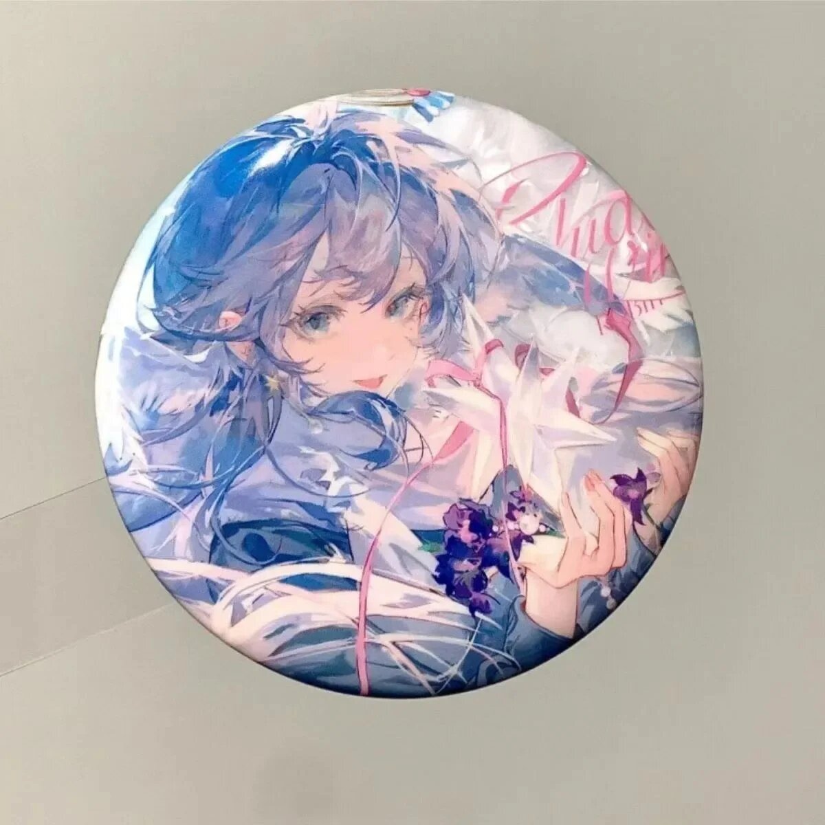 Робин круглая пластиковая брошь Honkai Star Rail 1