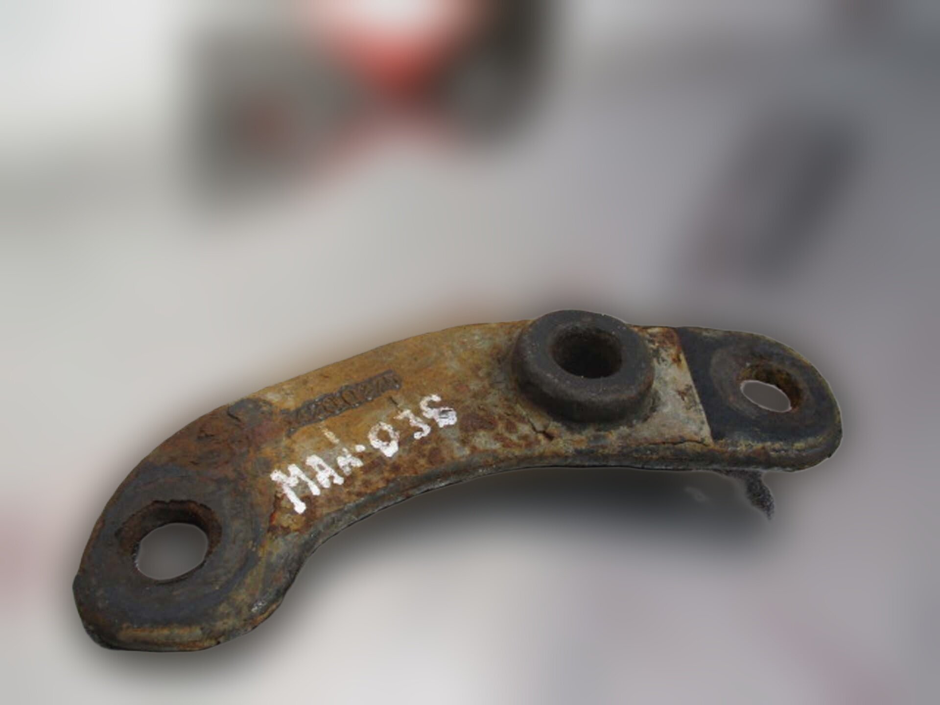 Кронштейн крепления заднего крыла MAN TGX, TGA, TGS