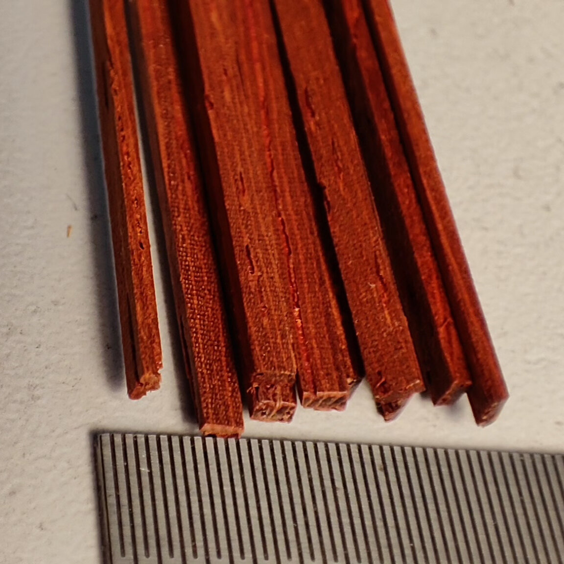 Рейка красный падук, 1х2х500 мм, 10 шт, материал для моделирования, Amati