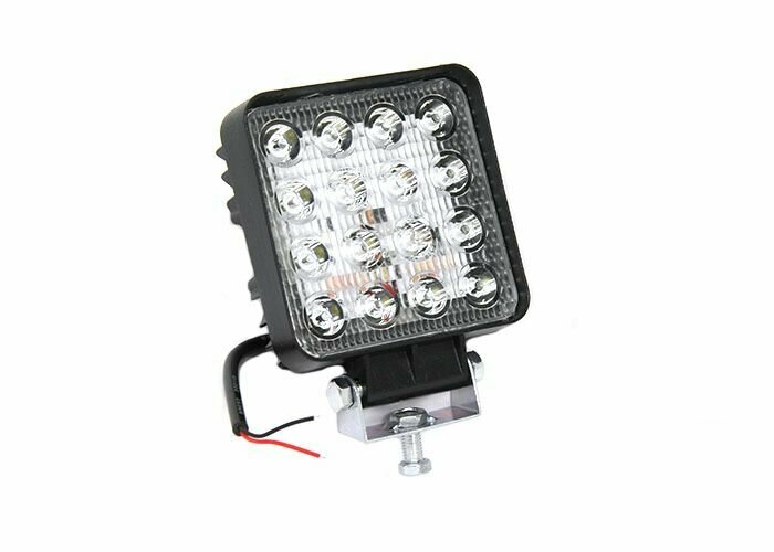 Фара светодиодная 16 LED (дальний свет) квадратная усил.