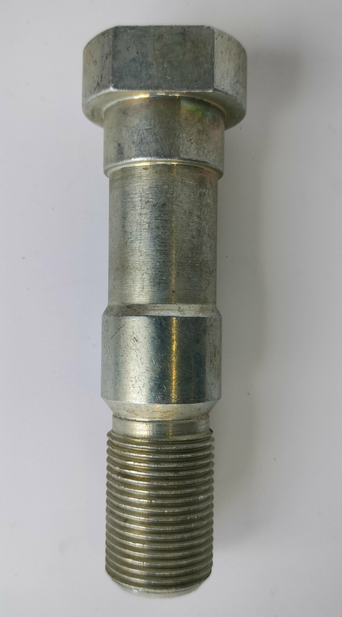 Болт переднего колеса для ПАЗ 3206 левый