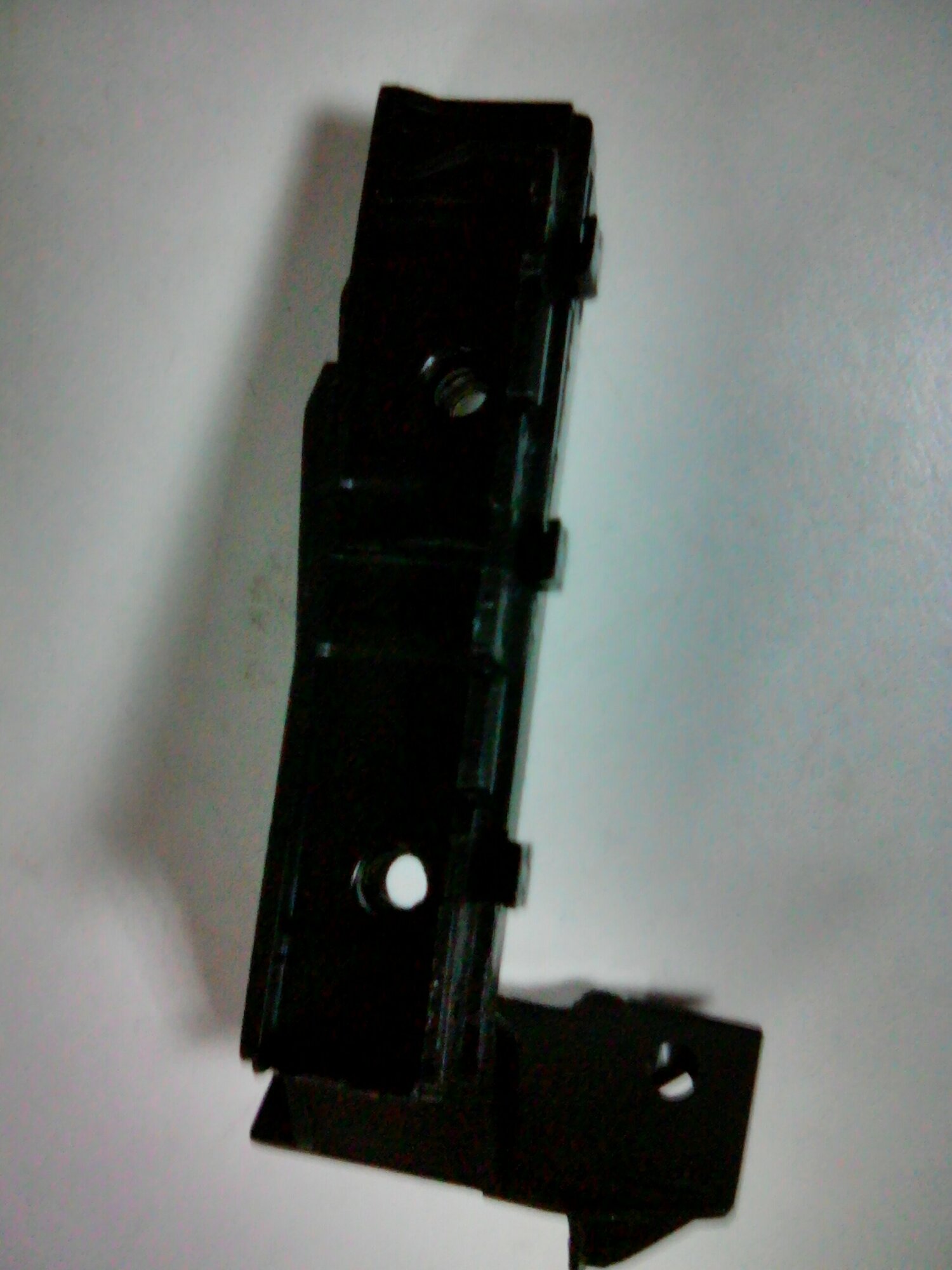 Кронштейн бампера переднего правый Chery Tiggo [2.0 16V 4AT внедорожник 4X4] T112803572