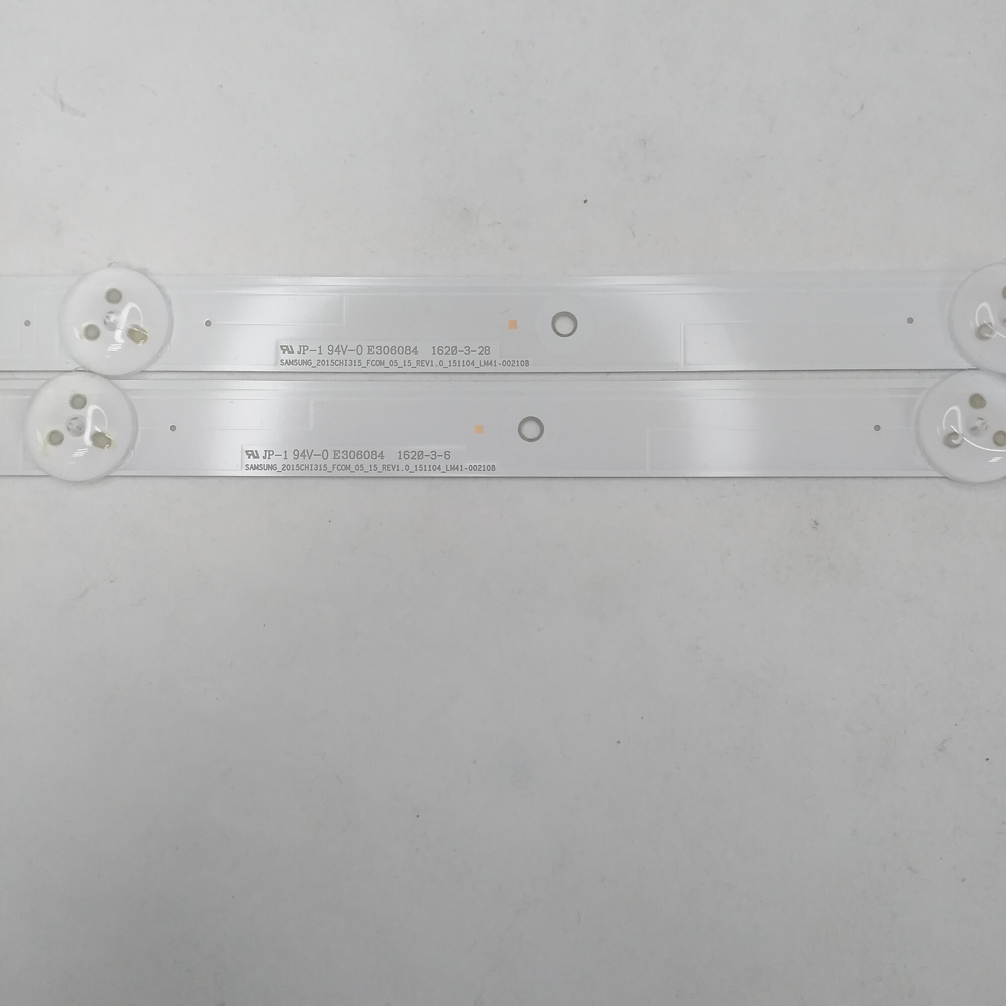 Подсветка (SAMSUNG_2015CHI315_FCOM_05_15_REV1.0) (Комплект 2 шт.) для DEXP H32C8000H Б/У с разбора