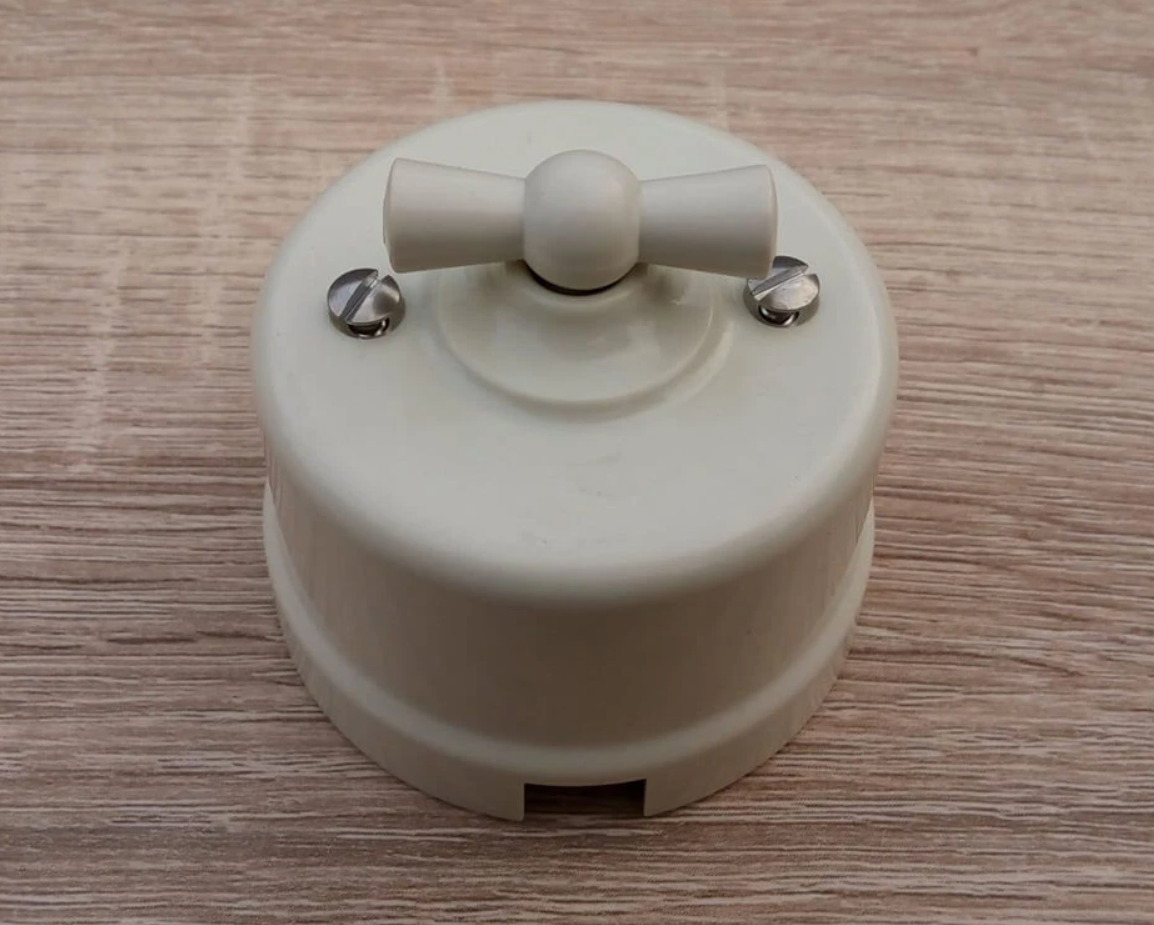 BIRONI Лизетта Пластик Слоновая кость Выключатель 1-клавишный проходной