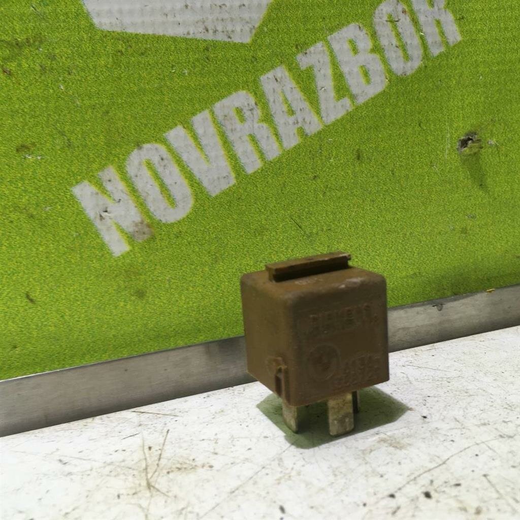 Реле BMW 5-серия E34 88-95