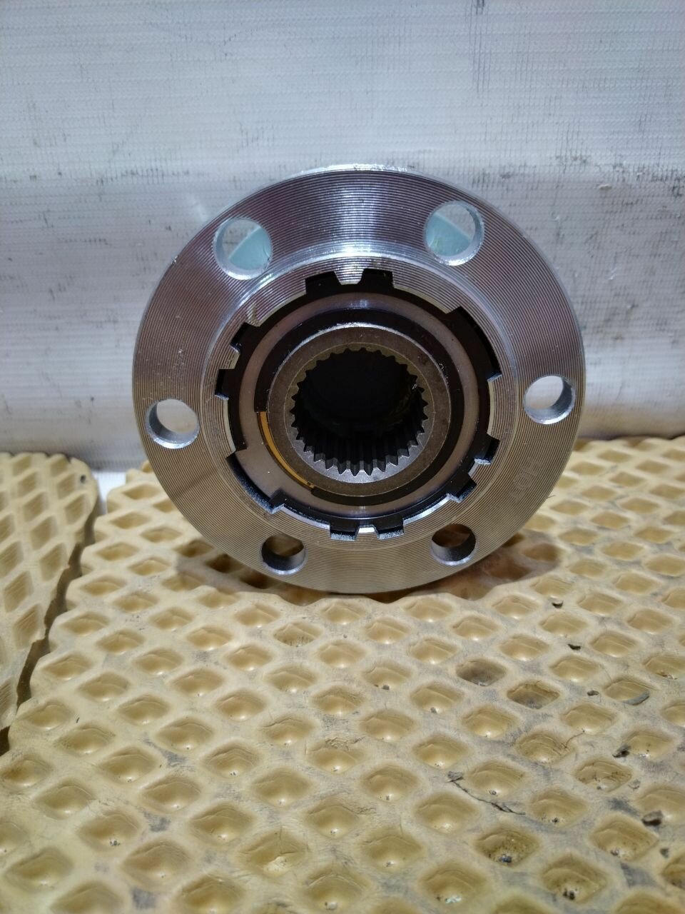 MB886389 хаб для Mitsubishi Pajero Montero Triton L200 L300 4WD