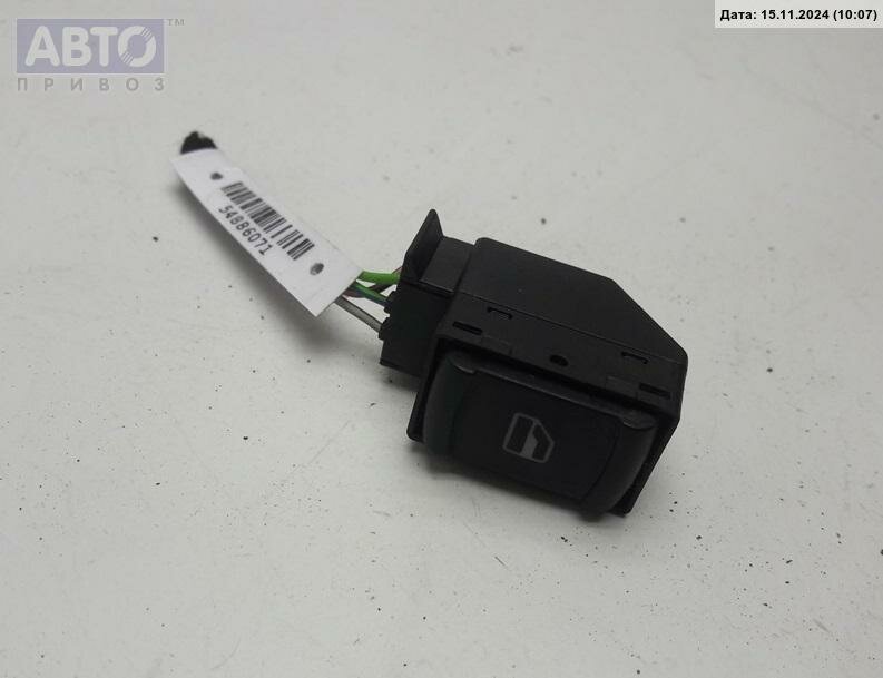 Кнопка стеклоподъемника переднего правого Volkswagen Passat B5