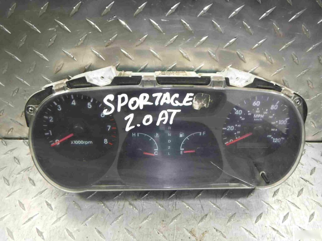 Панель приборов Kia Sportage I (1993—2006) 0K07B55430