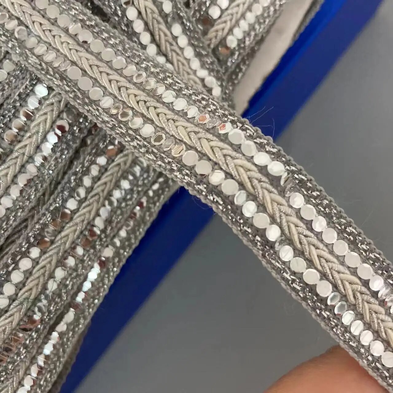 Красный, оранжевый, синий трикотажная лента с золотым нитью 4.2см YUMMY