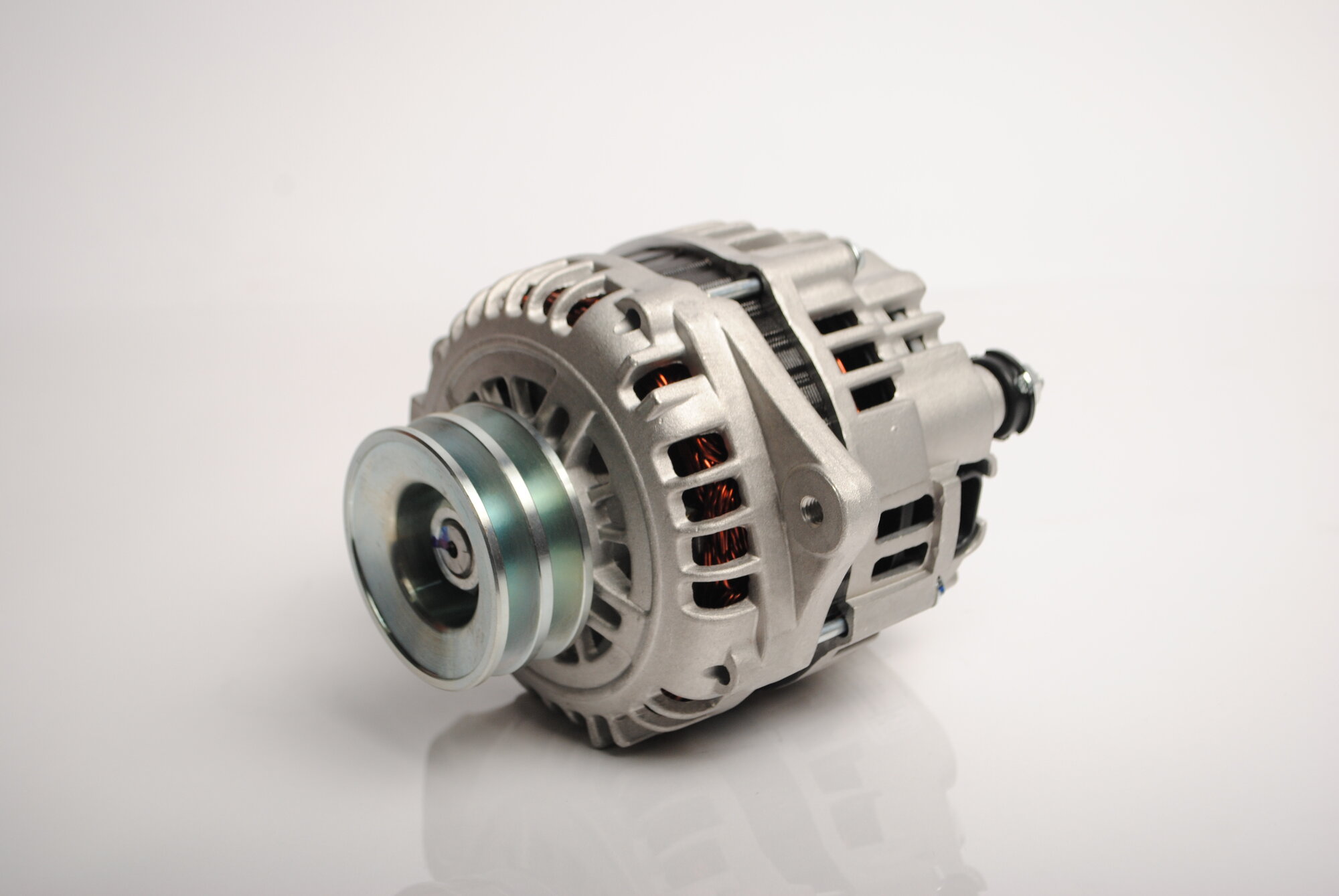 Генератор LR190750B Powertec Isuzu