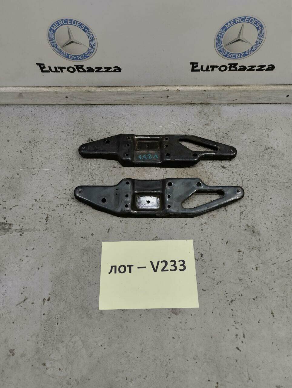 Крепление передней рессоры Mercedes W906 Sprinter A9063310626