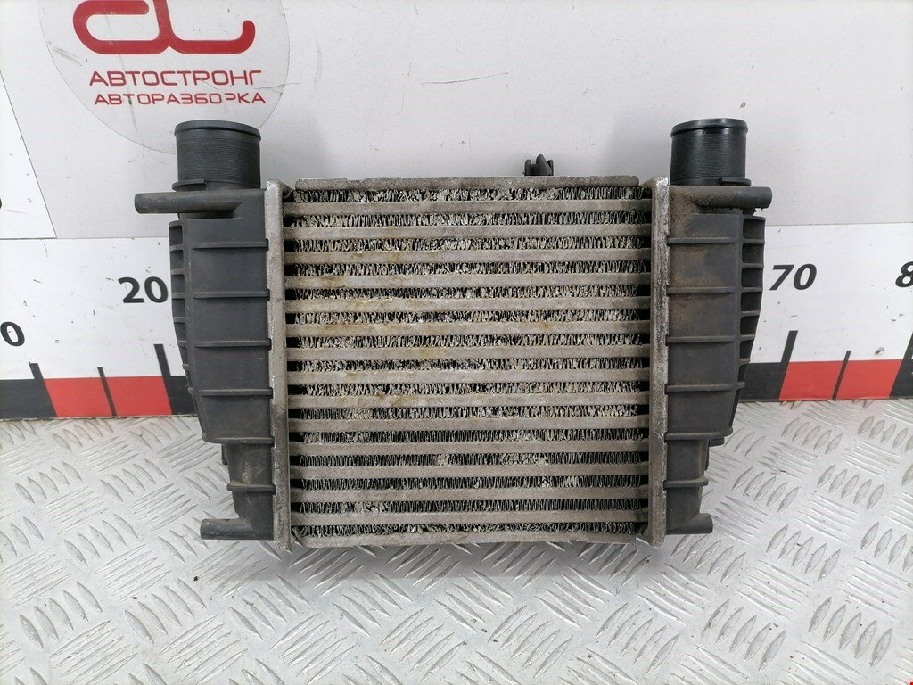 Интеркулер (радиатор интеркулера) Renault Modus 8200471888 арт. 2218928 — фото 1