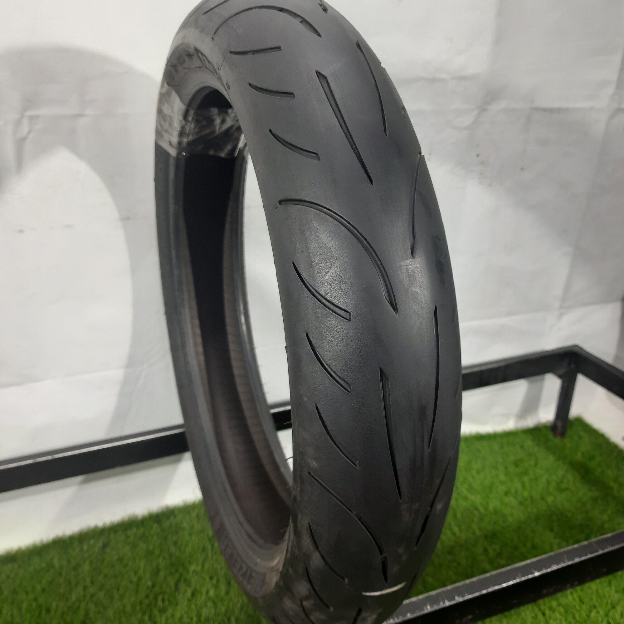 Мотошина Metzeler Sportec M9 RR 120/70 ZR17 58W