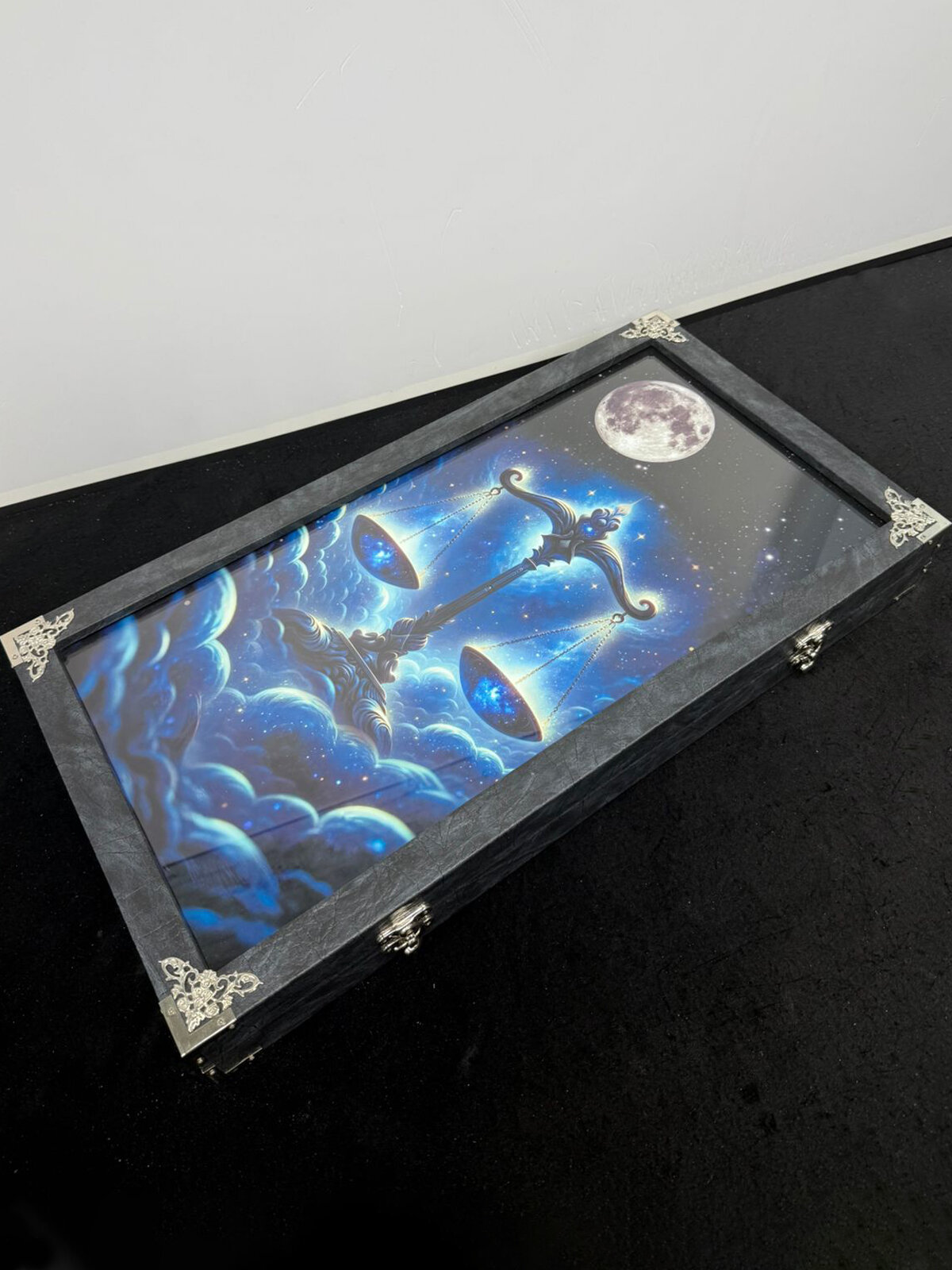 Нарды стеклянные "Гороскоп Весы" RS, большие 60 на 60 см, из натурального дерева, игровое поле под стеклом