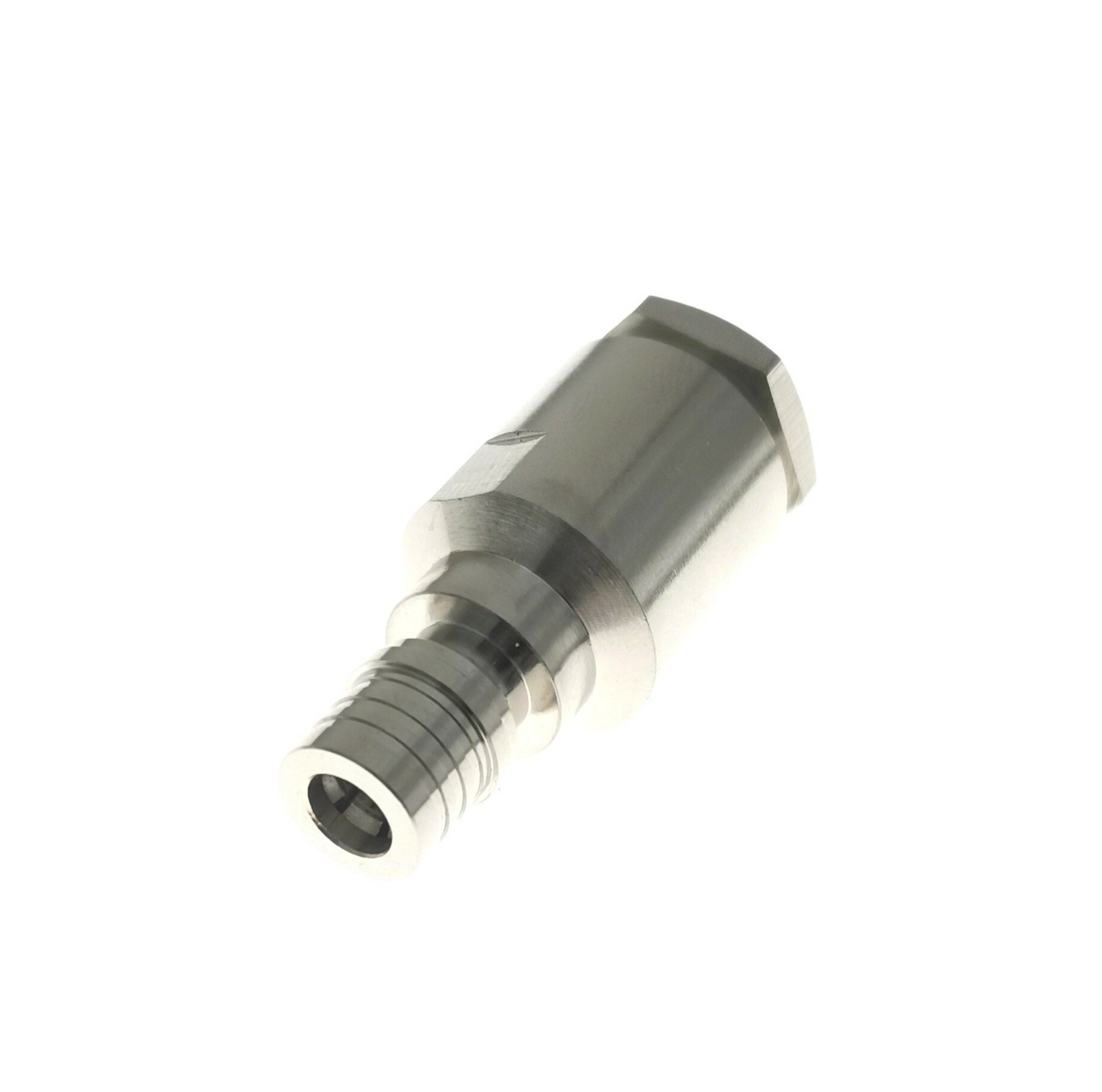 ВЧ-разъём QMA(male) прижимной под кабель 8D-FB