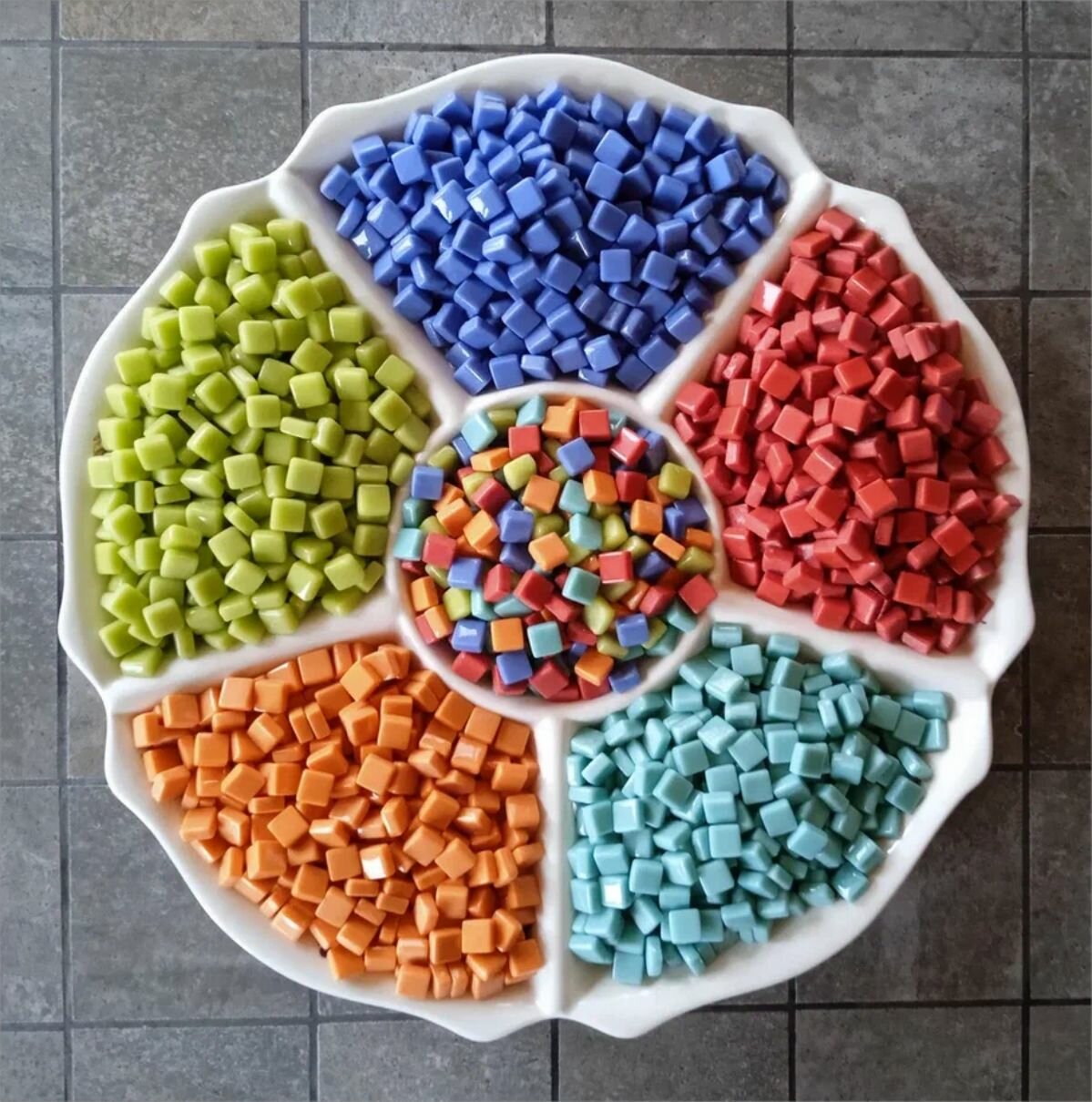 Смальта для Мозаики "Фейерверк", 5 цветов, 250шт, 500г. Размер: 12х12х6мм.