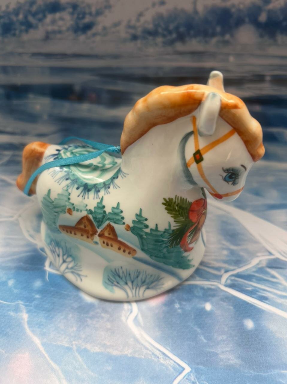 Фарфоровый колокольчик Лошадка большая-2, легкая ёлочная игрушка