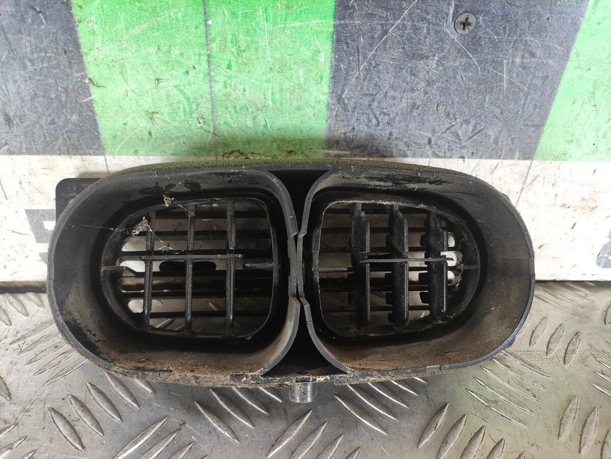 Дефлектор воздушный HYUNDAI Accent 1994-2000 9742022000