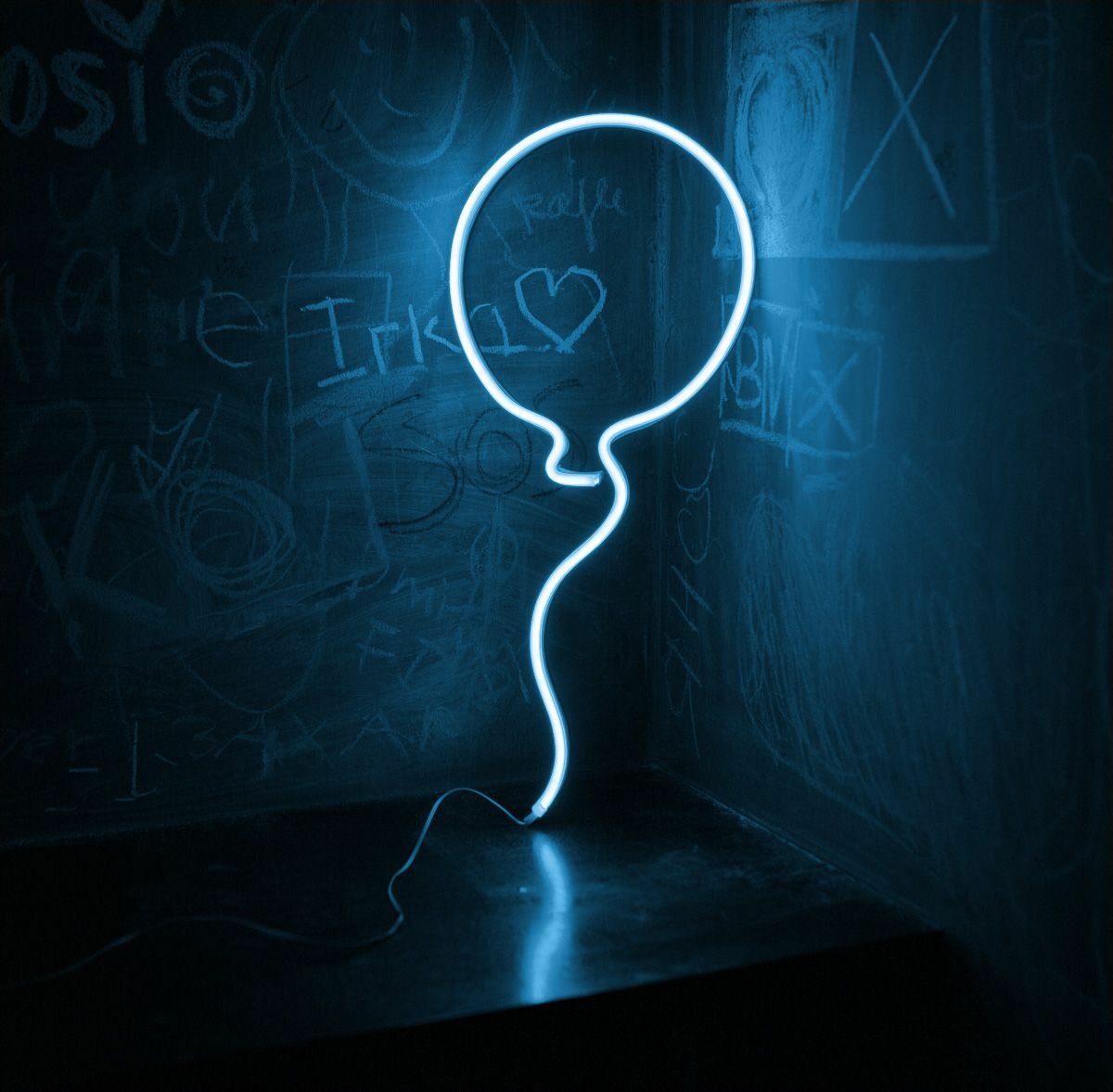 Неоновый светильник Elmarto Воздушный шарик, 60х27 см, бирюзовый