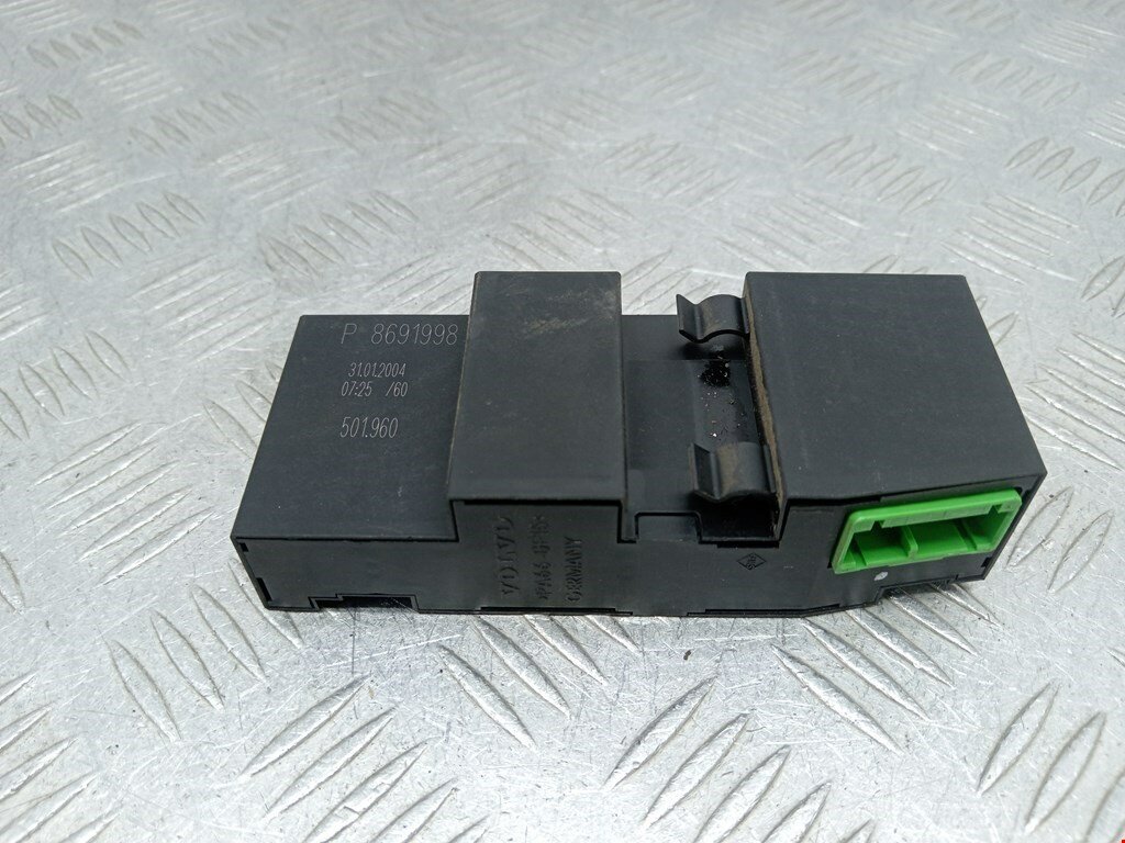 Блок управления системы стабилизации при торможении ускорении (ASD ETS ASR ESP ESC BAS и прочие) Volvo V70 2 8691998 арт. 2116589