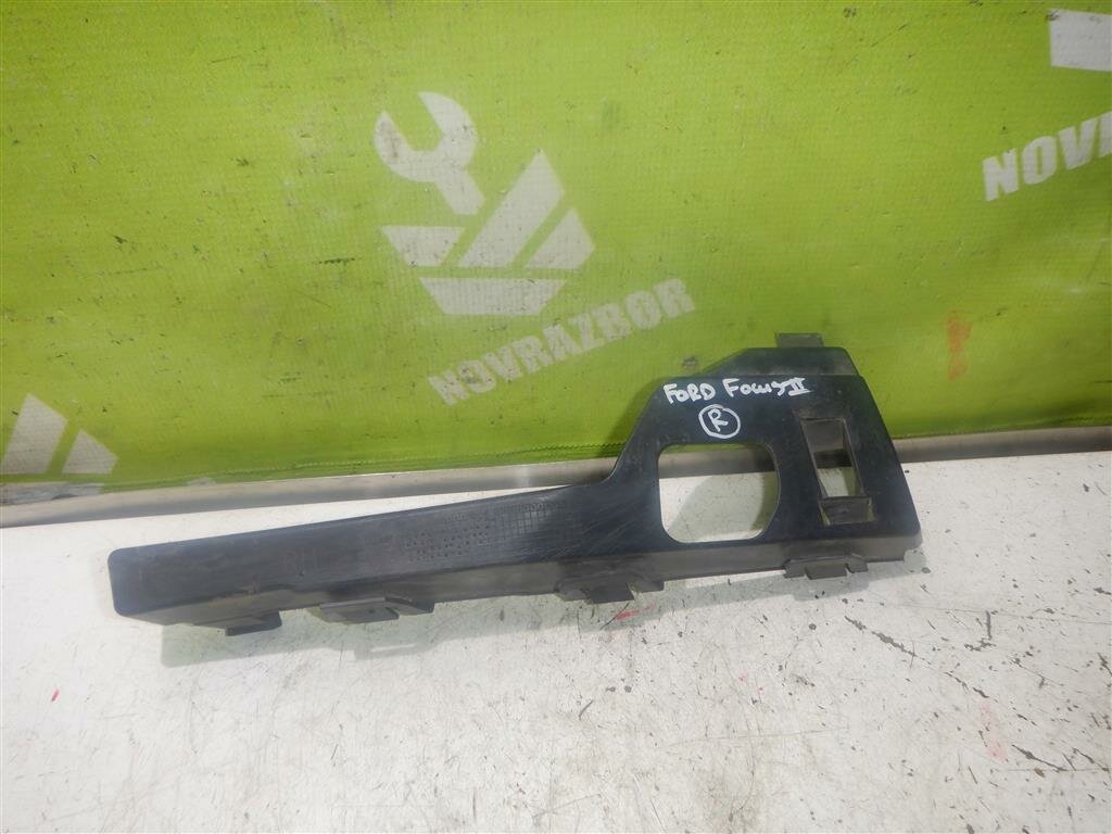 Кронштейн переднего бампера Ford Focus 2 05-08
