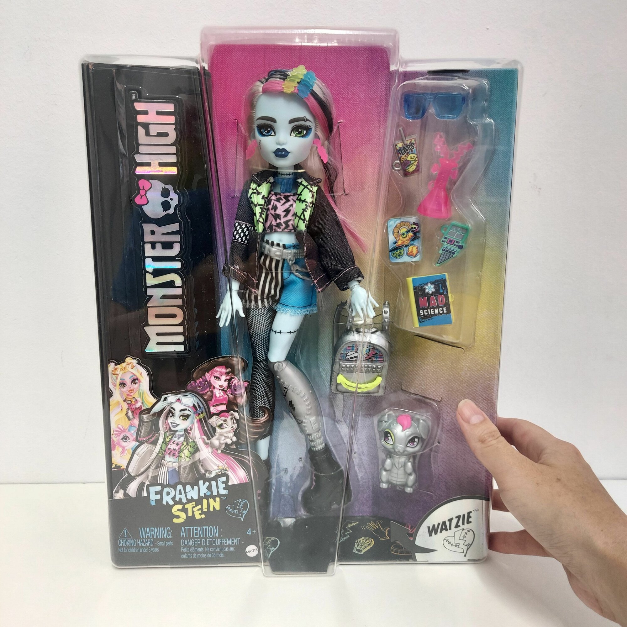 Кукла Monster High Frankie Stein Doll in Denim Jacket & Shorts, includes Pet Dog Watzie