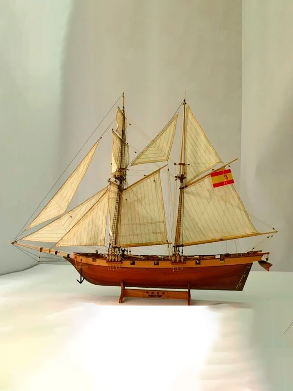 Сборная модель испанской шхуны Halcon 1840, М.1:48, с подставкой