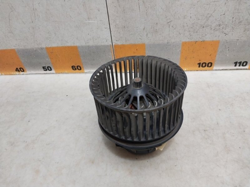 Б/У Дефект, Моторчик отопителя Моторчик печки Ford Focus 2012 3, BM 465816 FORD арт. AV6N18456AB