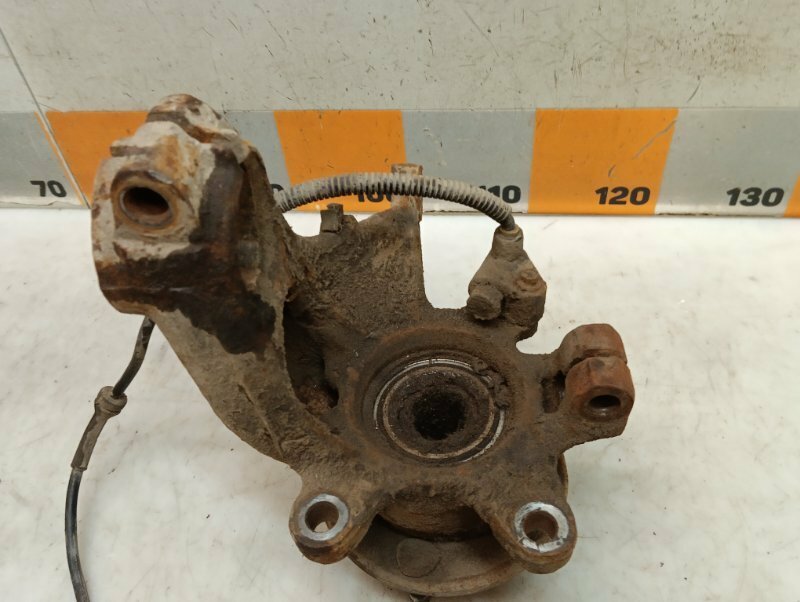 Б/У В сборе со ступицей, ступица Кулак поворотный Ford Cougar 1998 Перед. Прав. 365471 FORD арт. 1030663