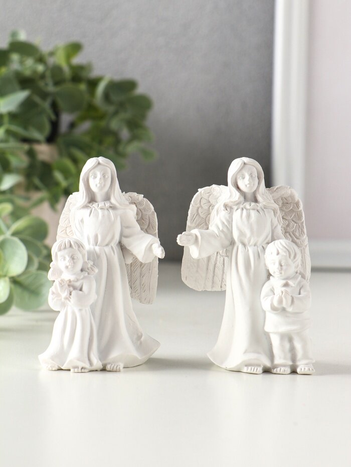 Фигурка полистоун «Девушка-ангел с ребёнком», белый, 5.2×4.2×8.3 см, микс