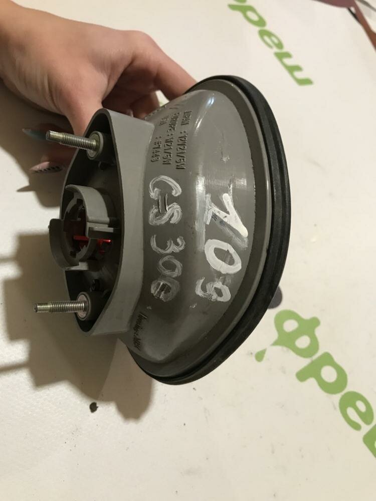 Фонарь задний внутренний левый LEXUS GS 1998 2003 8159030080