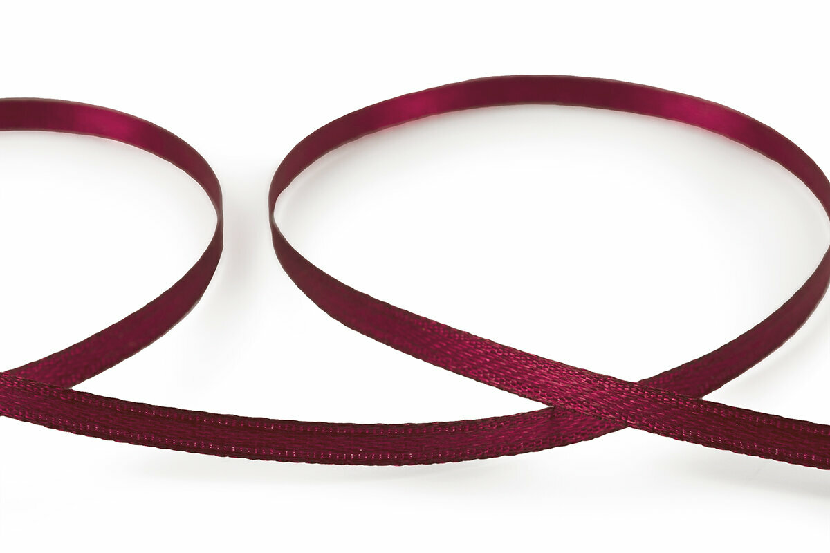 Лента атласная 3 мм (1/8 ") Gamma AL-3P двухстор. 91.4 м №030 т. бордовый