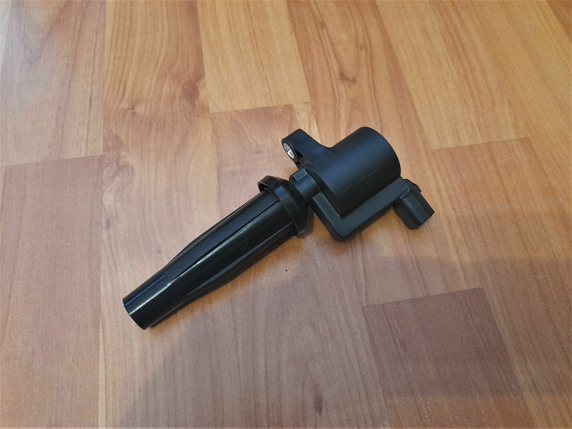 Катушка модуль зажигания на Форд Фокус 2 (1.8-2.0 л), C-Max, Транзит (2.3 л), Мазда 3 BK (2.0 л), Вольво C30 S40