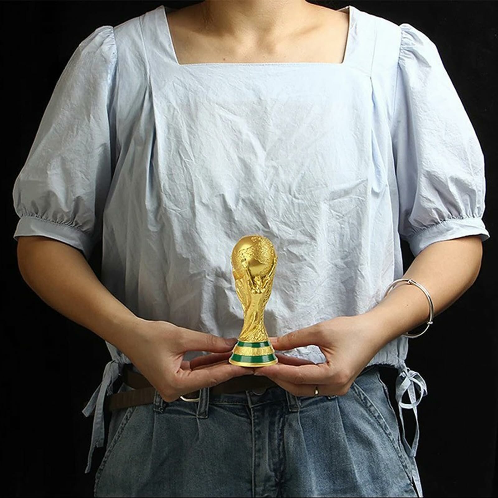 LNGODEHO 4 разные размеры чемпионата футбола чемпионат чемпионата чемпионата мира, реплика, смола футбольные коллекционируемые подарки по фанатам спорта дома украшение