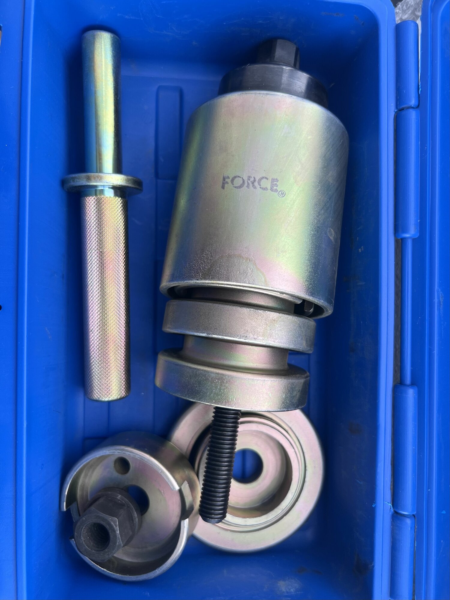 Съемник втулок передних колес Mercedes Benz w202/w170 Force