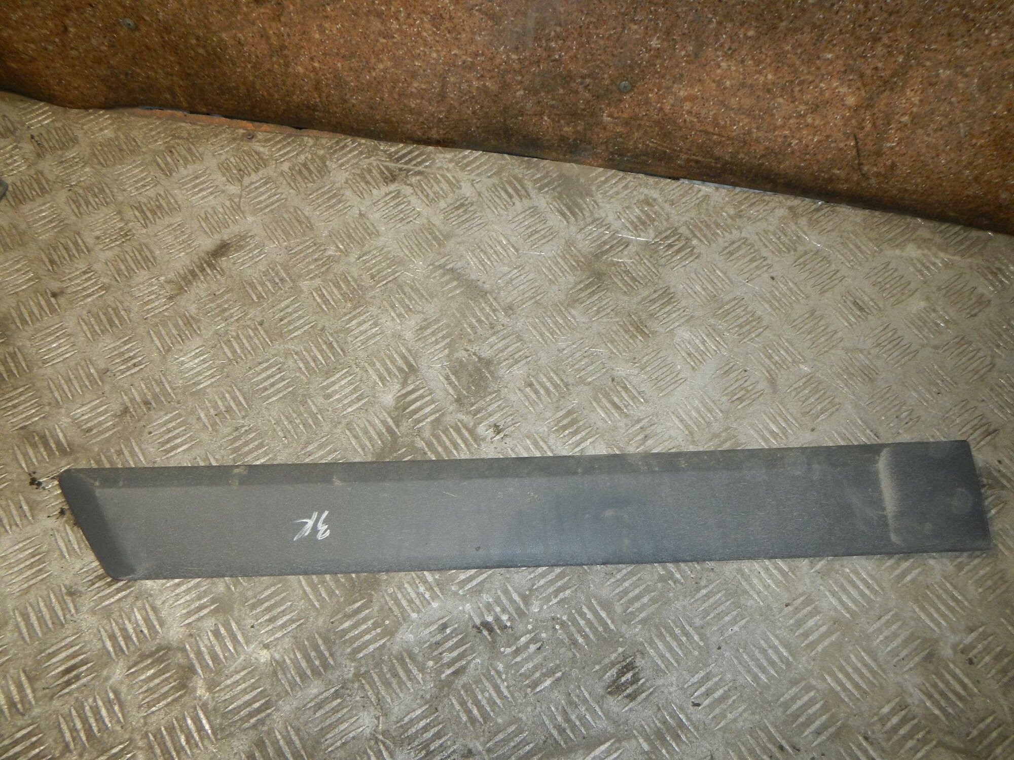 Б/У Молдинг двери задней правой, Ford (Форд)-FUSION (02-12) FORD FUSION (02-12) 05- Царапины. 490614 FORD арт. 6N11N25532ACW