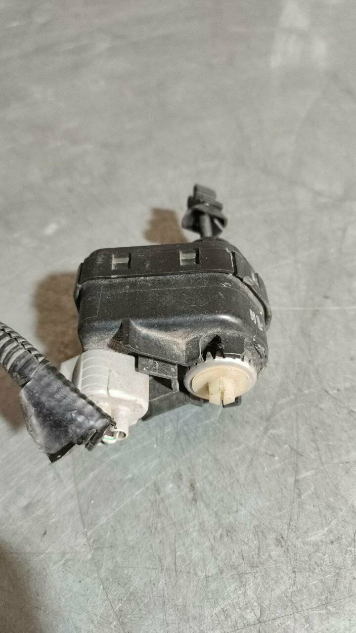 Корректор фар Subaru Impreza 3722132045