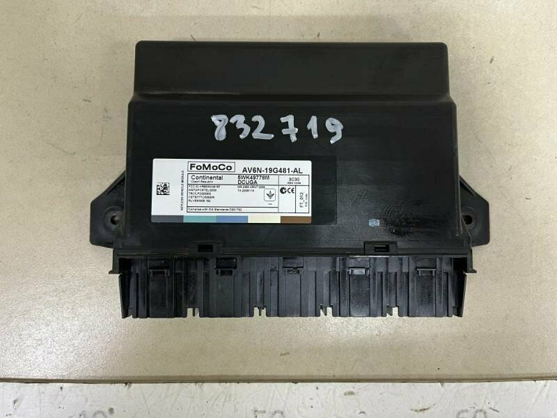 Блок управления центральным замком Ford Focus 3 2011