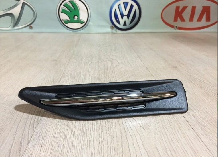 Накладка молдинг переднего левого крыла хром Kia Rio 11-17гг