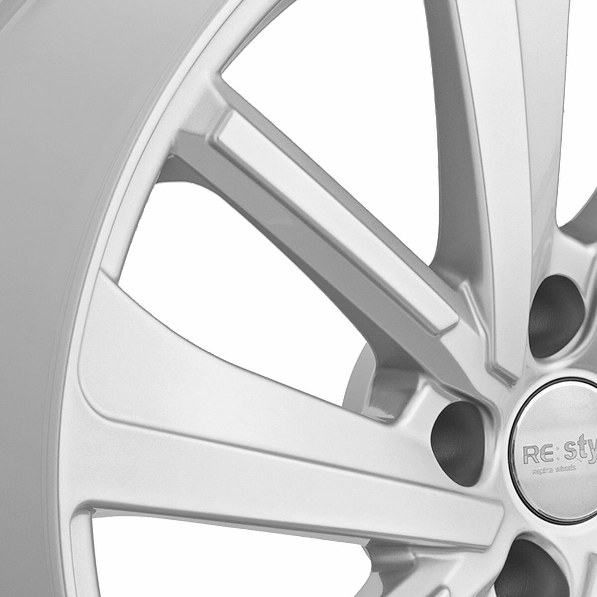 Диск литой iFree Original КС1111 (ZV 18 RAV4) 7,0\R18 5*114,3 ET35 d60,1 Сильвер [82856] <Ш> Fb max 650 kg