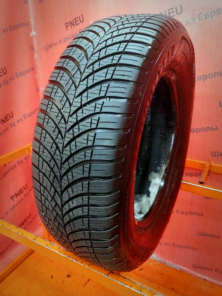 Зимняя шина Б/У 215/65 R16 Goodyear Vector 4Seasons Gen-3 SUV