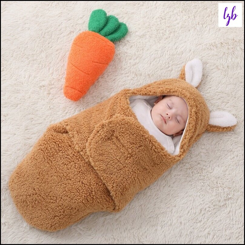 Эксклюзивный утепленный конверт 70 см в коричневом цвете с ушками для новорожденных до полугода