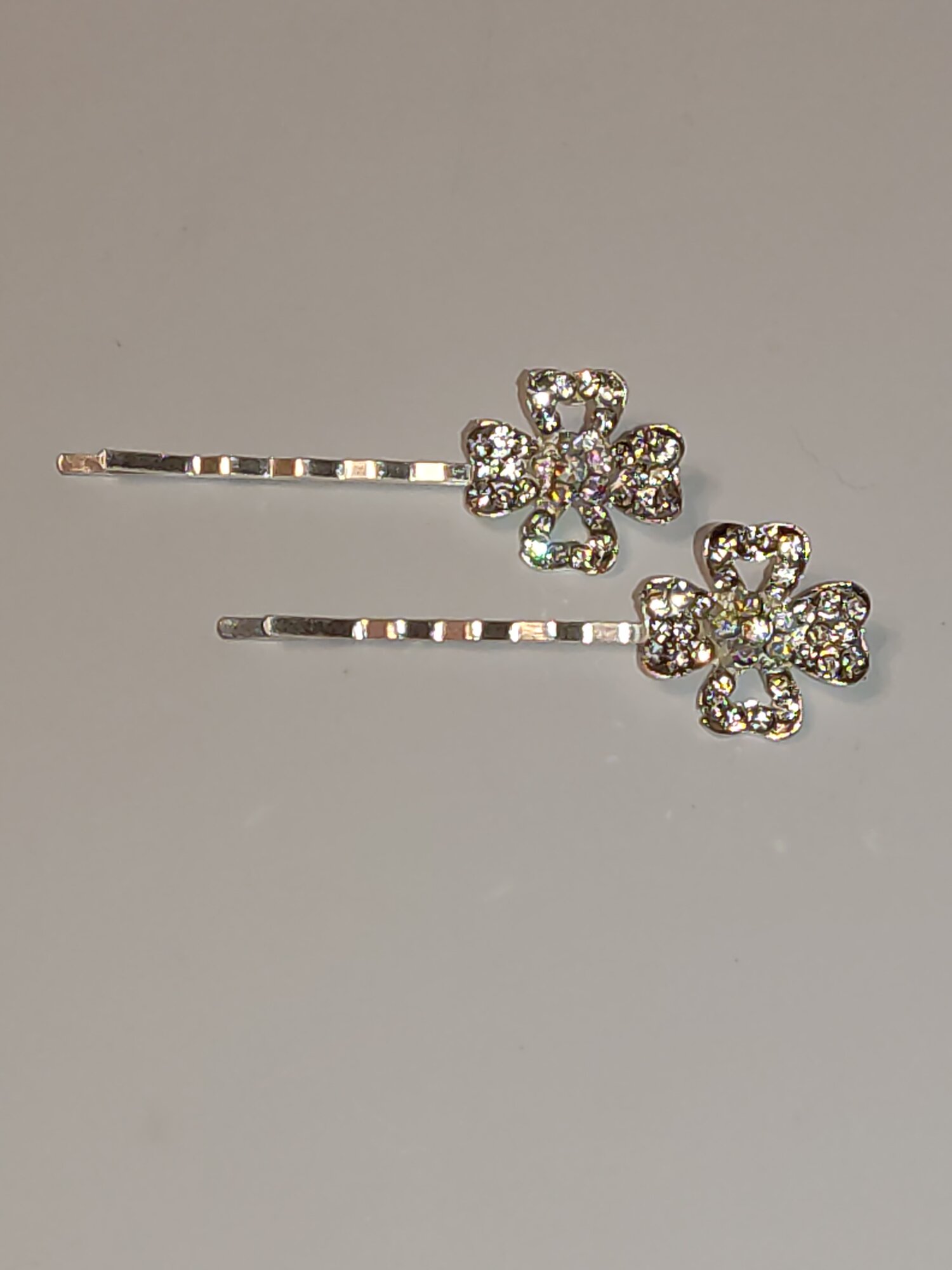 Набор заколок-невидимок для волос "Цветы", 2 шт, металл, серебристый, стразы