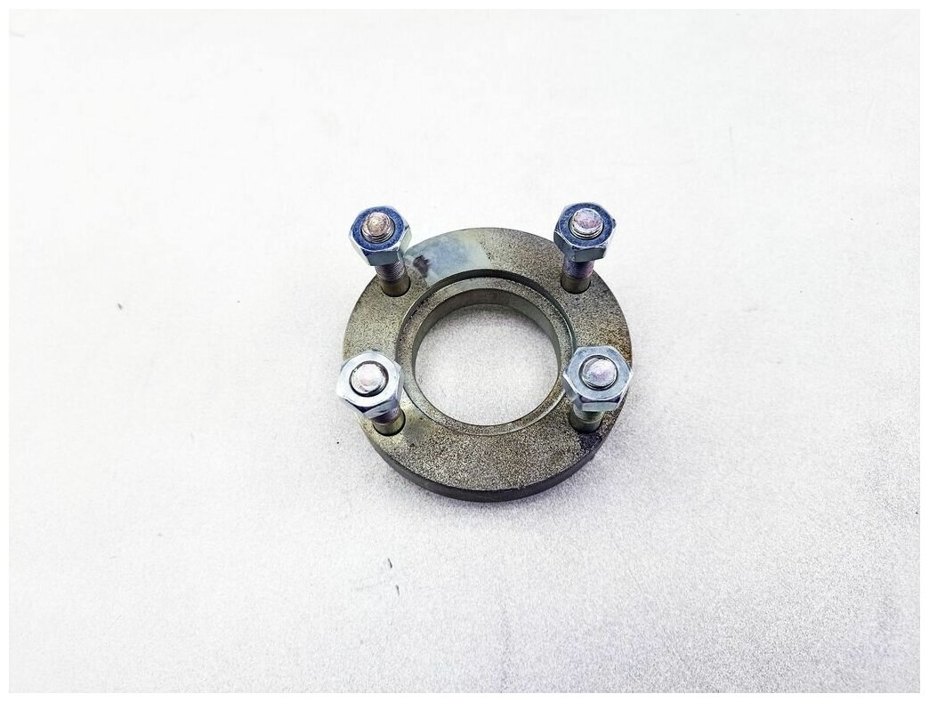 Проставка под карданный вал 15 мм с болтами. для а/м УАЗ (сталь45)