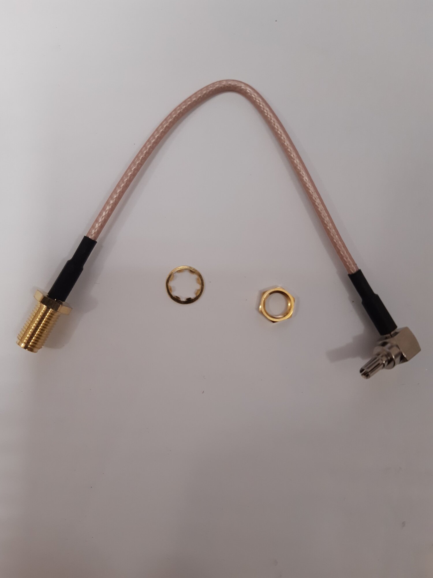 Пигтейл SMA мама - CRC9 угловой 15 см.