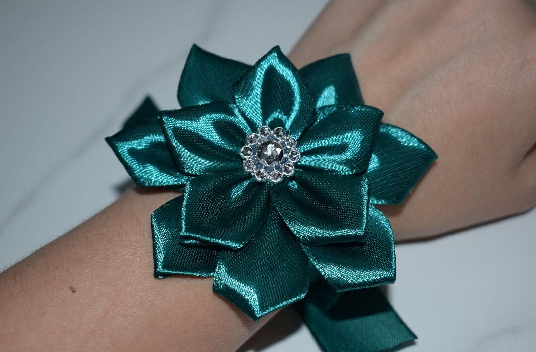 Бутоньерка на руку