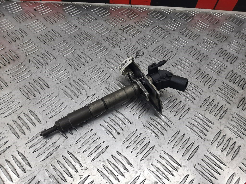 Форсунка дизельная электрическая Audi A6 C6 059130277BB арт. 691181