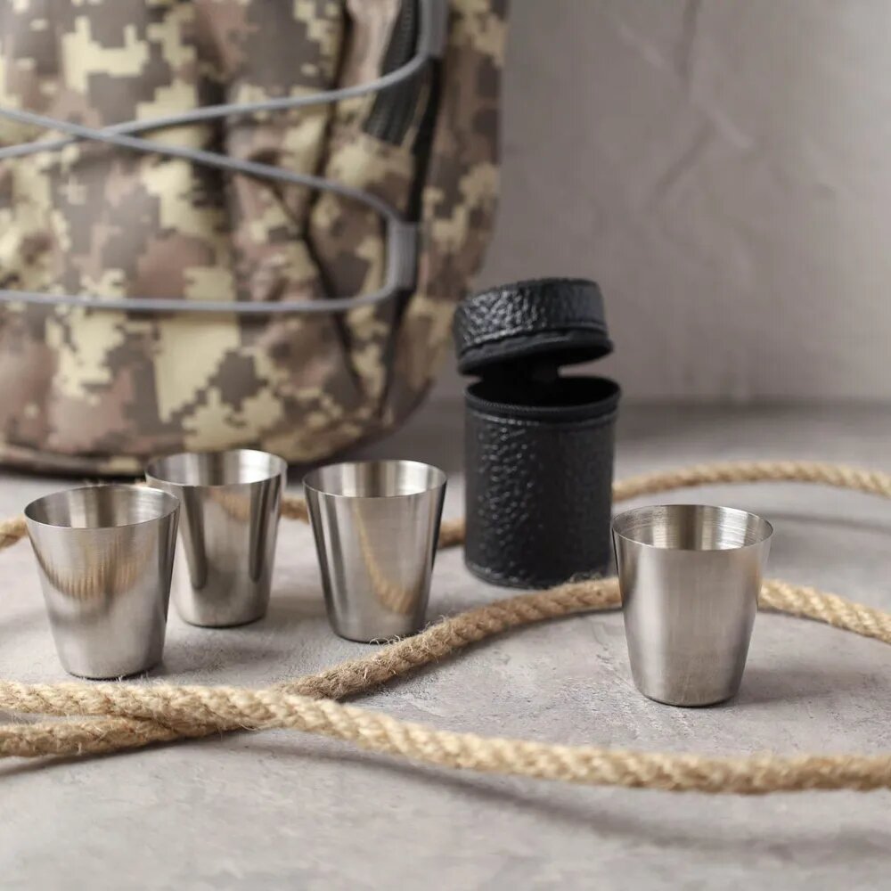 Набор стопок 35 мл в кожаном чехле, походные стопки из металла