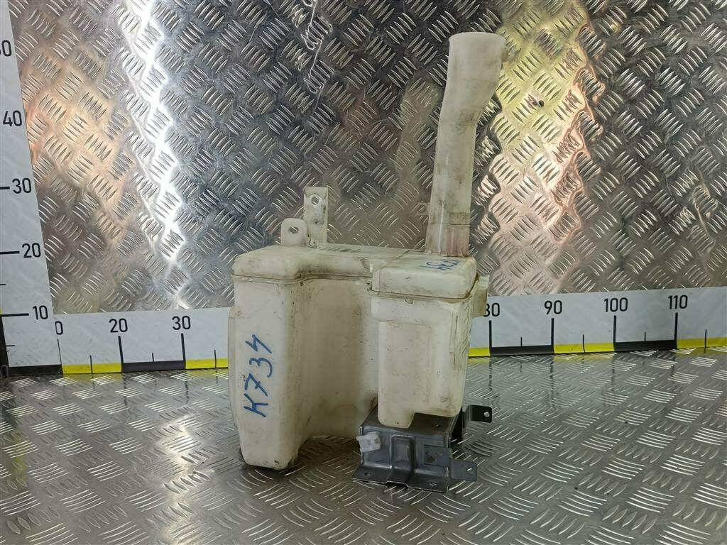 Бачок омывателя Б/У для MITSUBISHI LANCER IX рестайлинг (2005—2010) MR570437